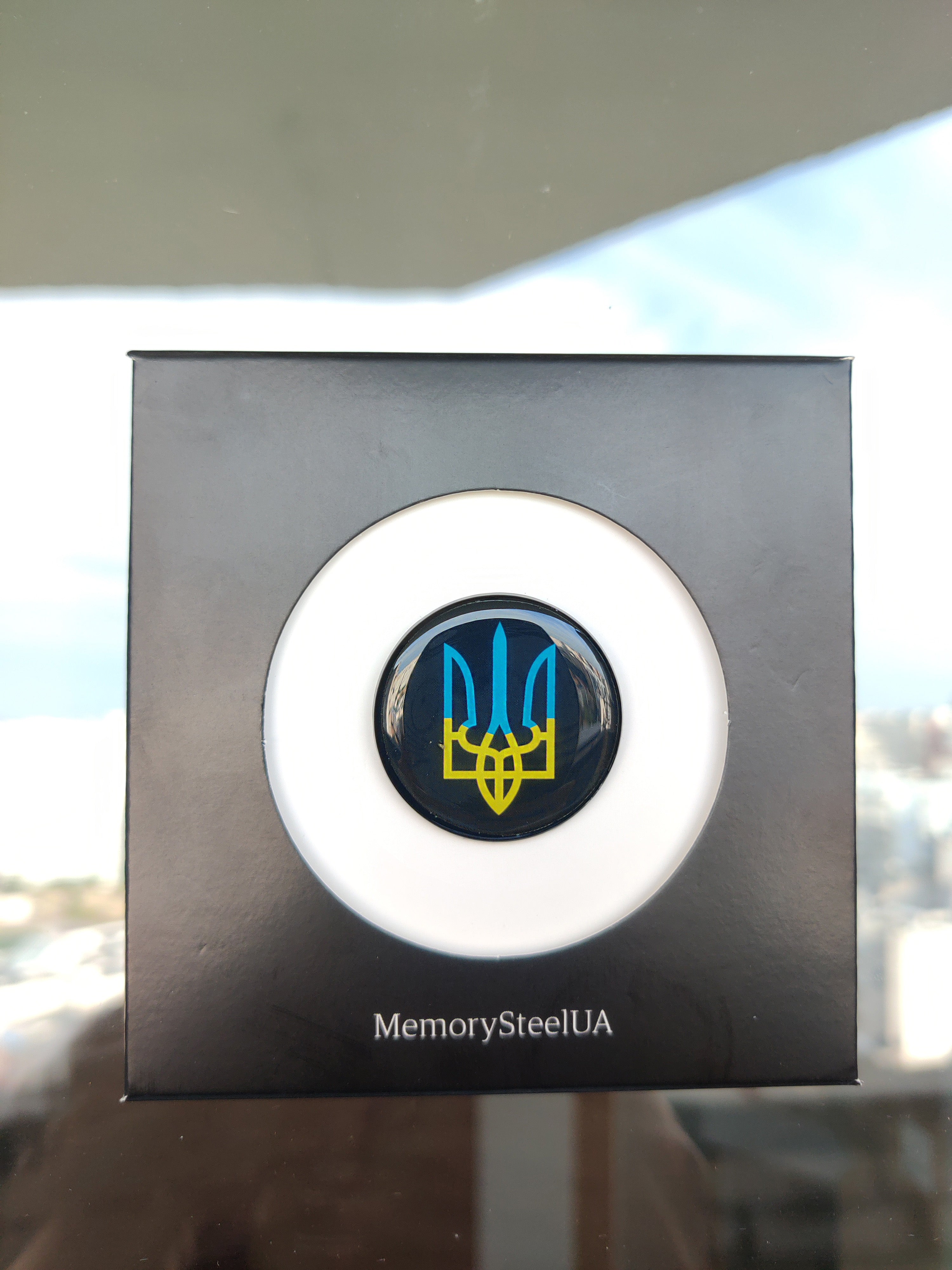 Round Trident Pin | Black Metal Emblem of Ukraine